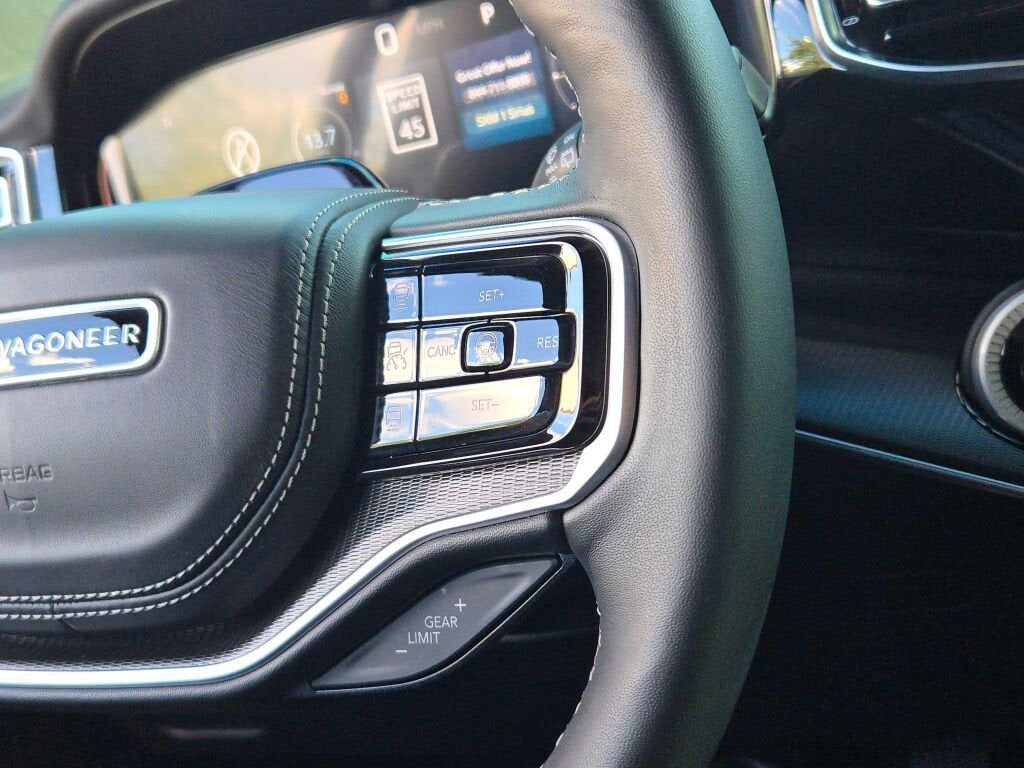2025 Jeep Grand Wagoneer Series II Obsidian Schaumburg IL | Napleton's ...